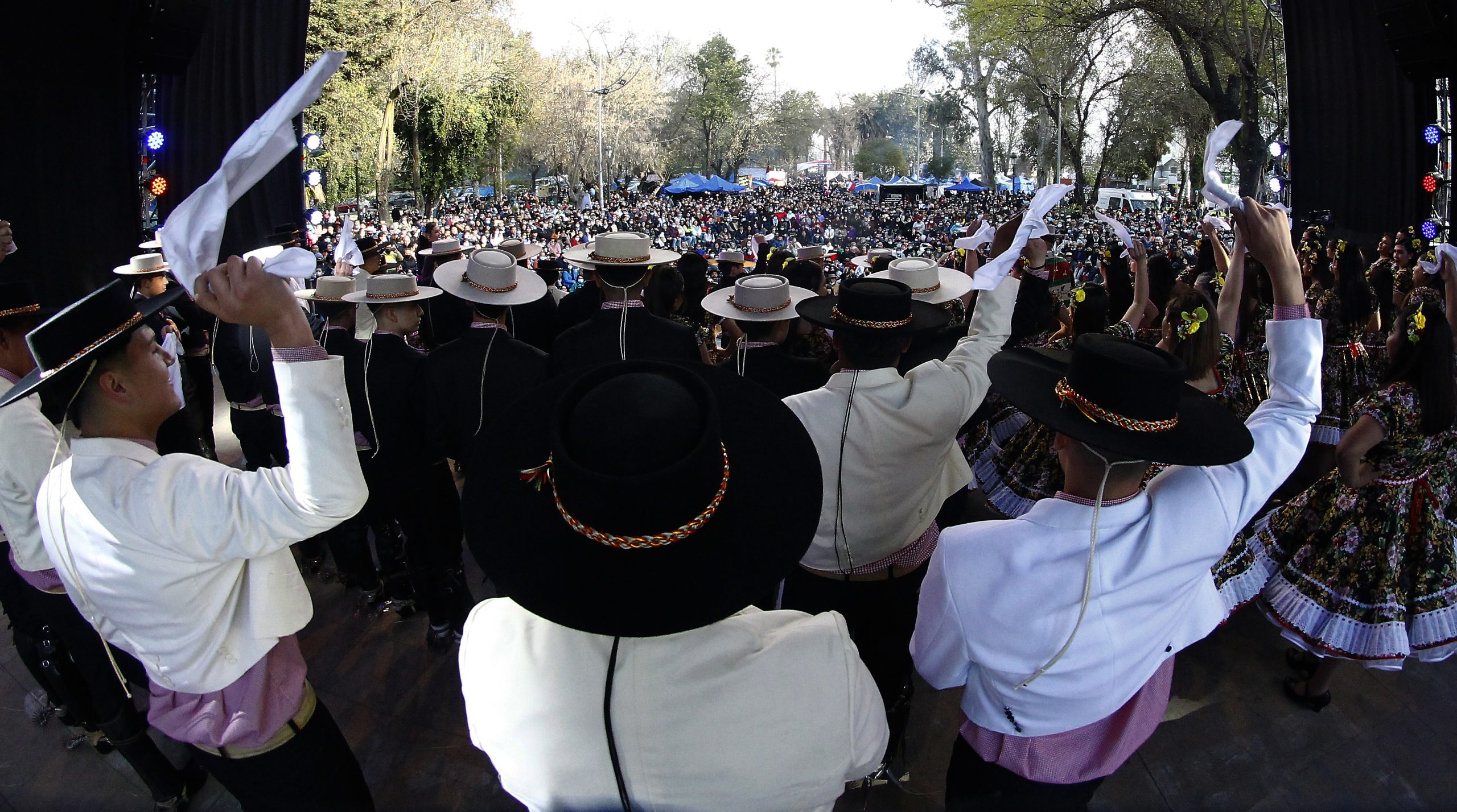 Programación Fiesta de la Chilenidad Curicó 2025 - Corporación Cultural ...